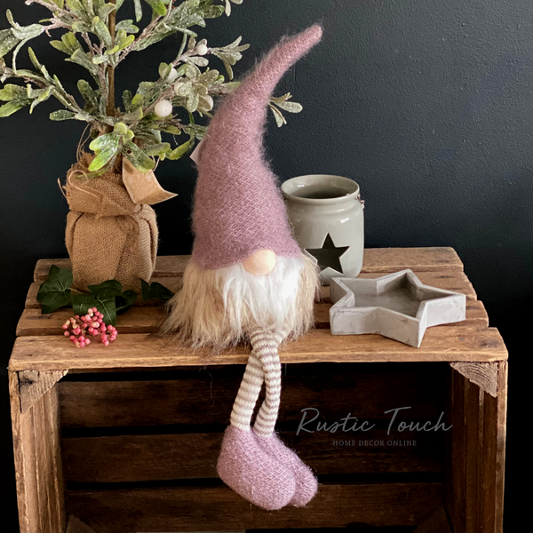 Pink/mauve gonk – Rustic Touch